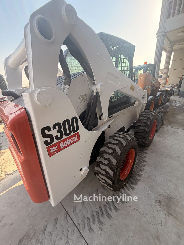 Bobcat S300 mini utovarivač