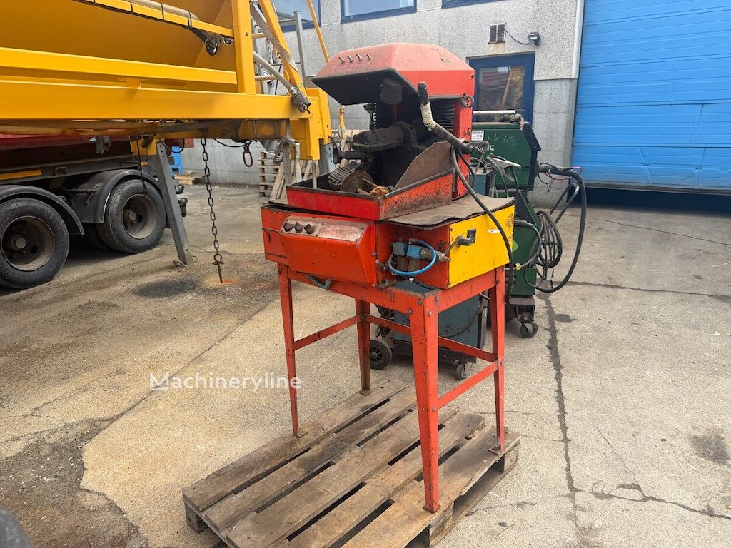 Prodaje se Grind-O-Matic / Twist 1200 borebitsliper mašinu za oštrenje na aukciji