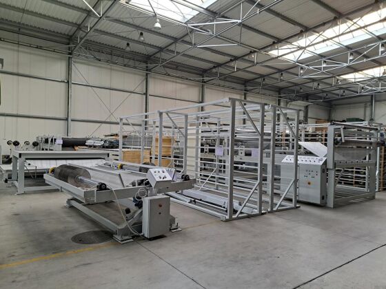 Prodaje se Laminator STALKIS LAMINATOR PŁYTY PLASTRA MIODU LPPM-2000 opremu za proizvodnju vrata na aukciji