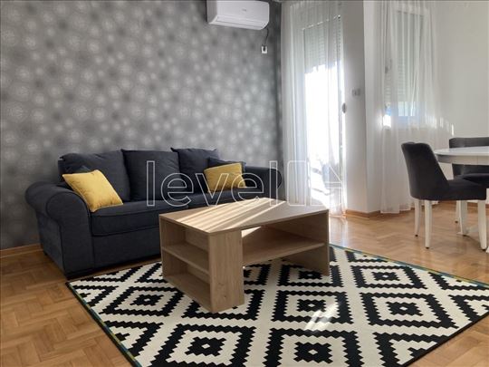 Stan,Novi Sad,Bulevar Oslobođenja,kv: 42.00