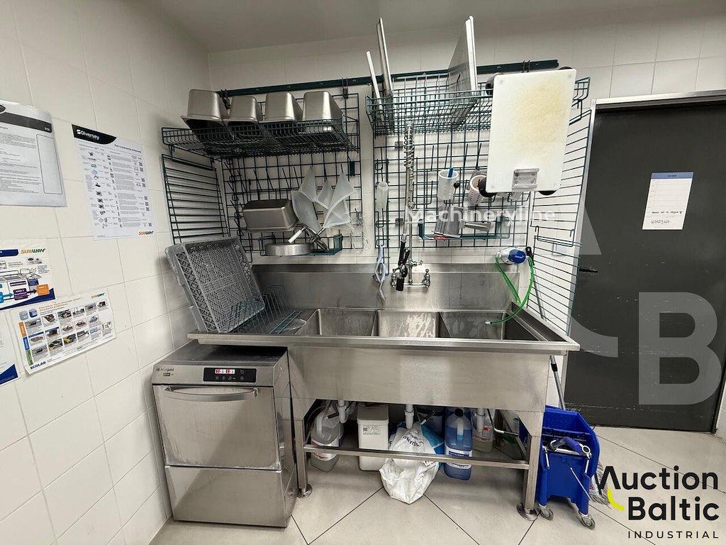 Prodaje se Stainless steel 3-compartment sink ostalu opremu za preradu hrane na aukciji