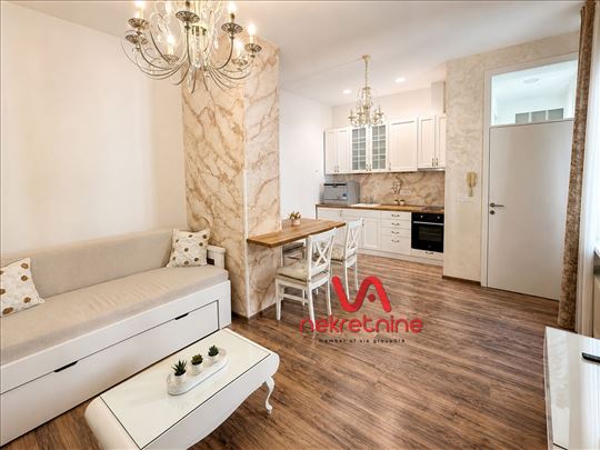 Lep Dvosoban Stan 56m2, Zahumska