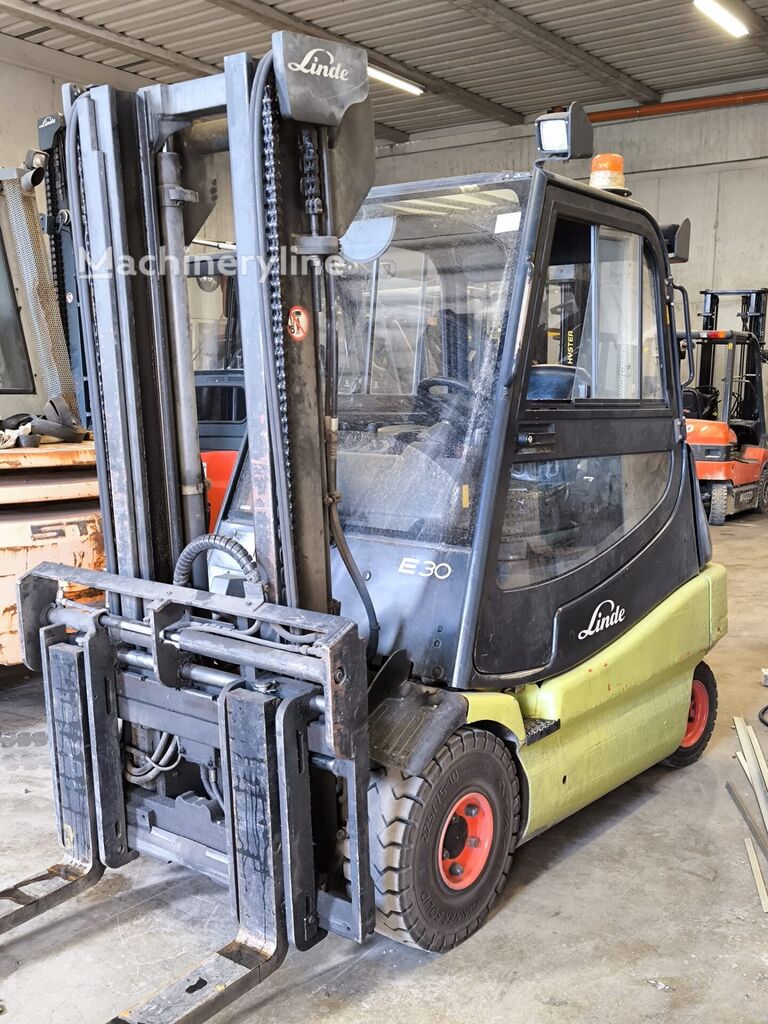 Linde E30-02 električni viljuškar