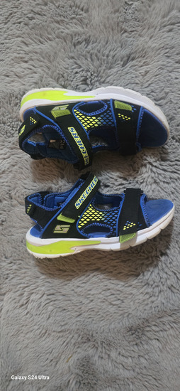 SKECHERS sandale 35 broj Rezervisano