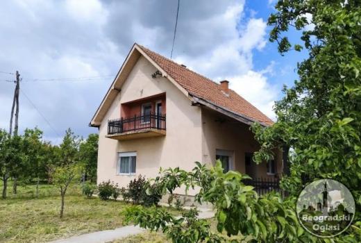Prodajem kucu u selu Provo-Vladimirci