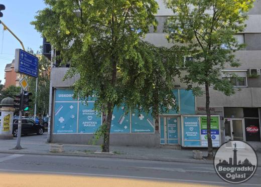 izdajem lokal u strogom centru smedereva