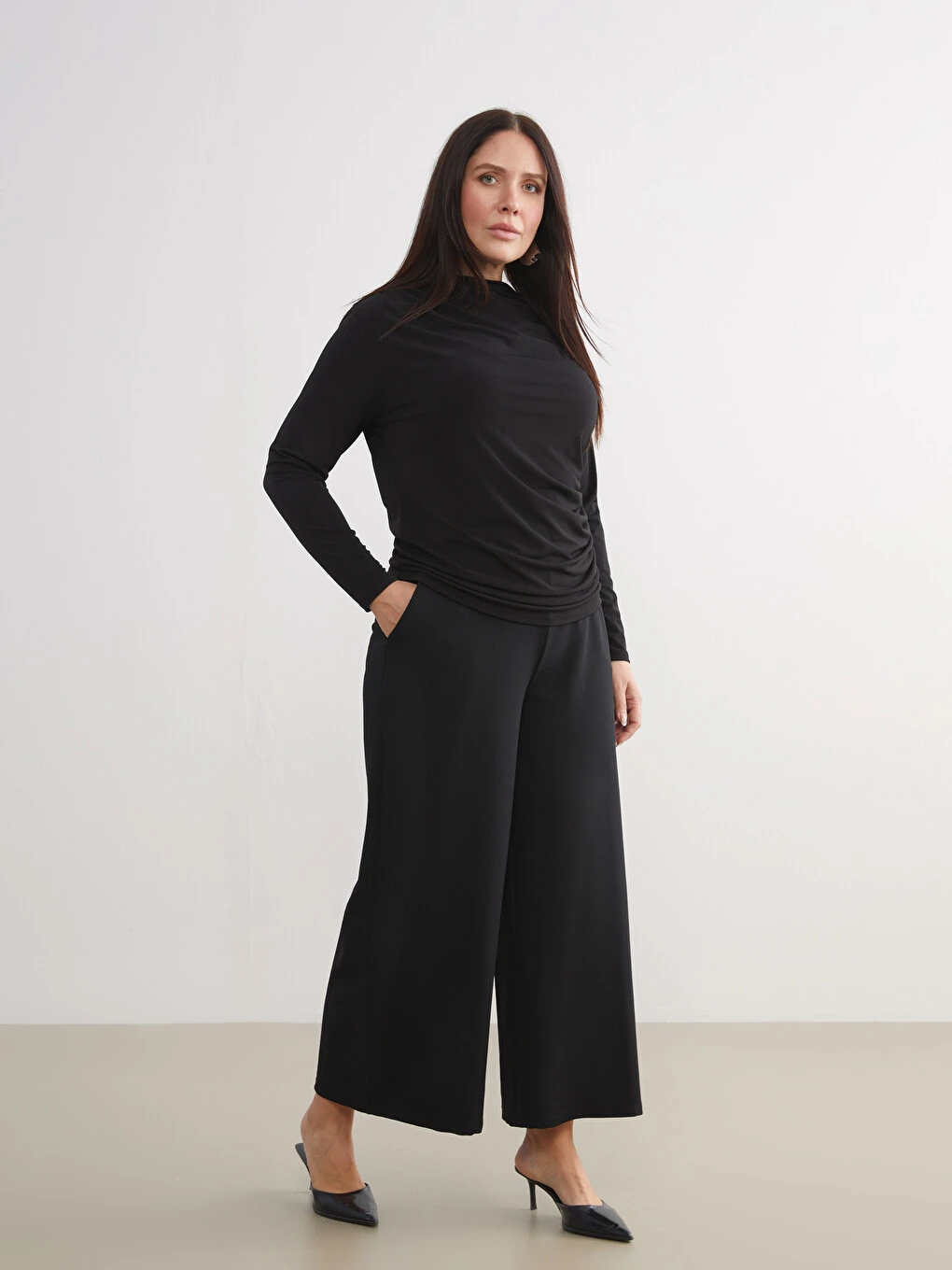 LCWAIKIKI Classic Ženske Pantalone Od Krep Materijala Sa Elastičnim Strukom