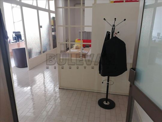 Odličan lokal, Zona 2, 47m2, 1.sprat