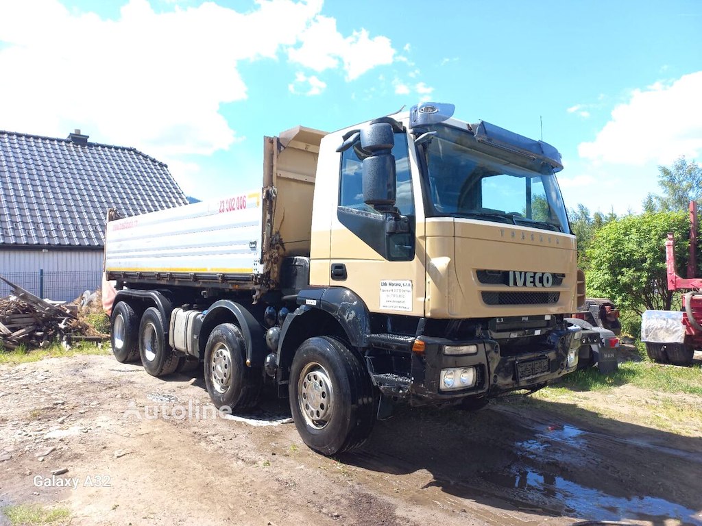 IVECO Trakker 410 kiper