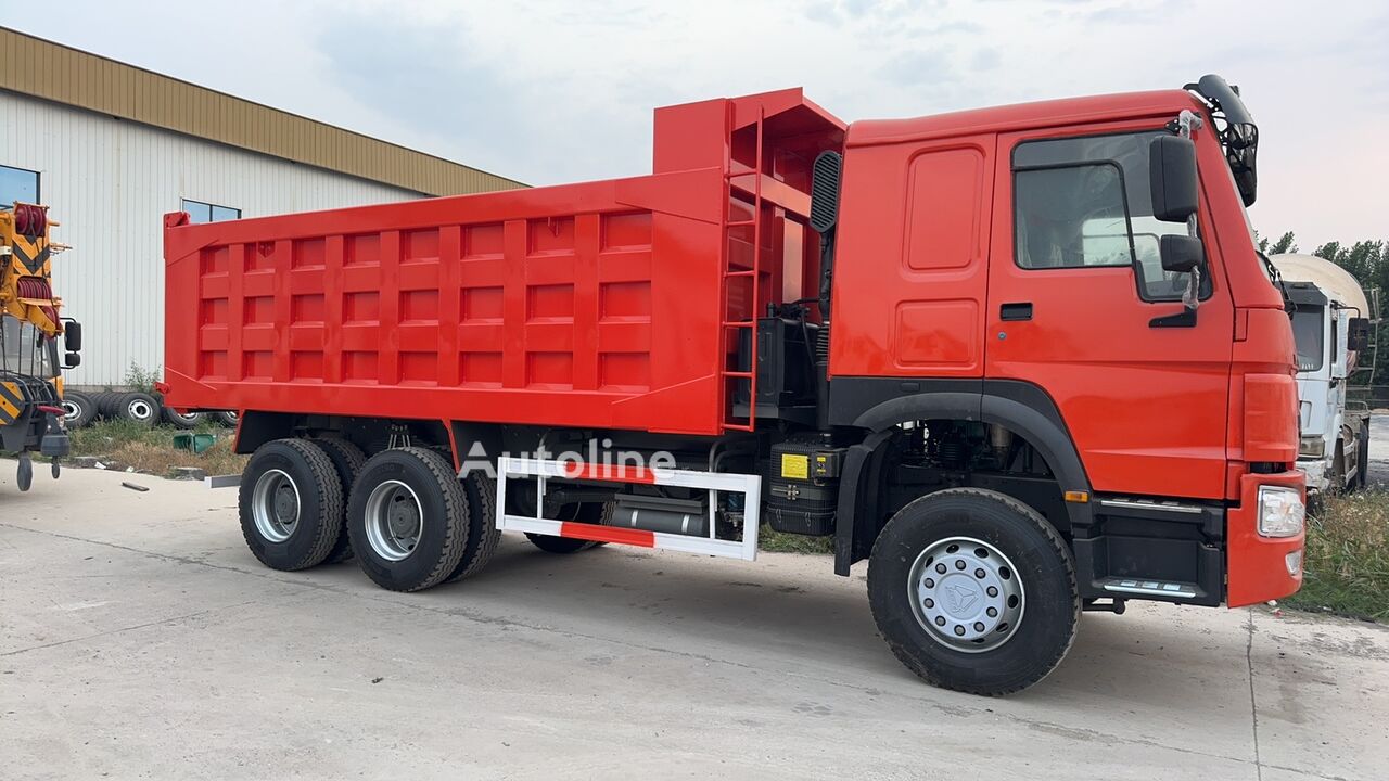 Novi Howo 375 kiper