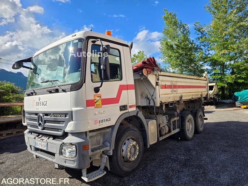 Prodaje se Mercedes-Benz 3332 KN kiper na aukciji
