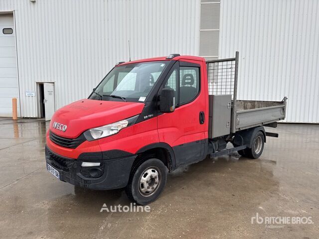 Prodaje se IVECO 35-120 kamion kiper < 3.5t na aukciji
