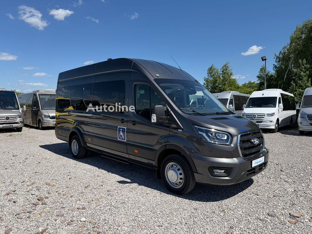 Novi Ford Transit putnički minibus
