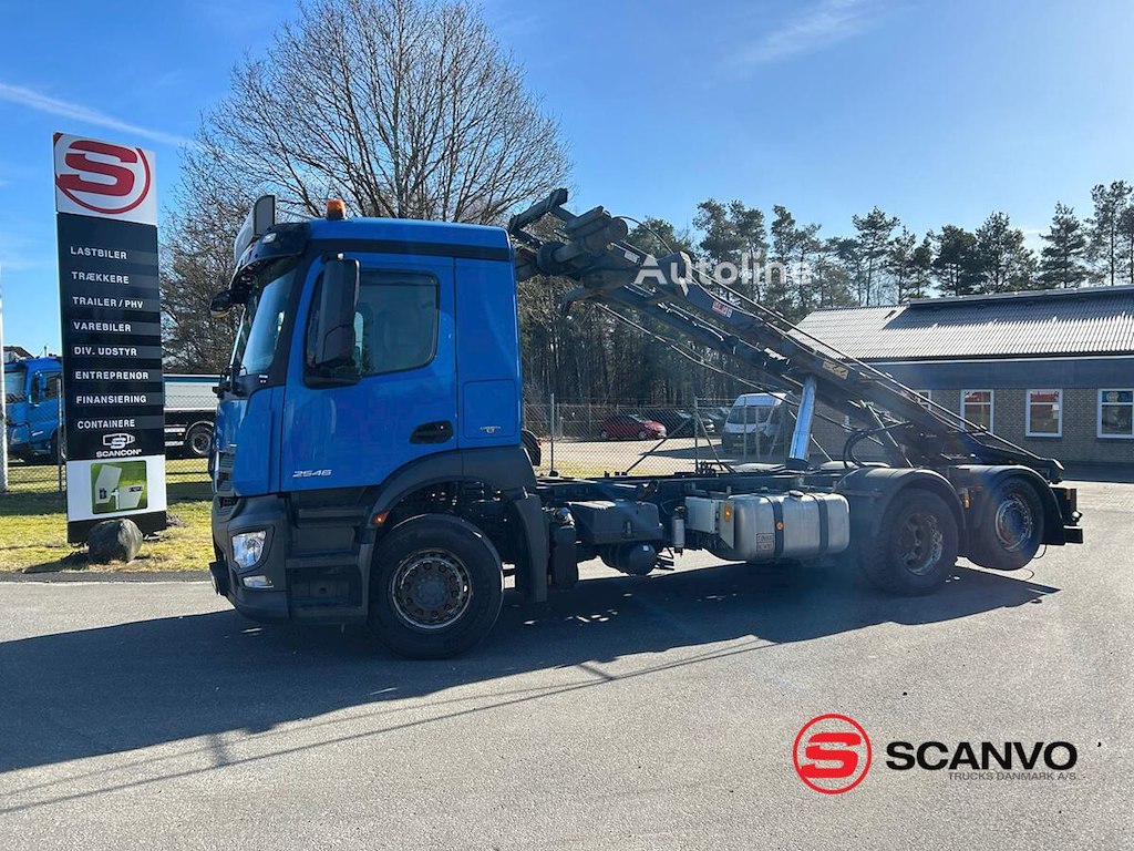 Mercedes-Benz Antos 2546 L kamion sa kukom za podizanje tereta