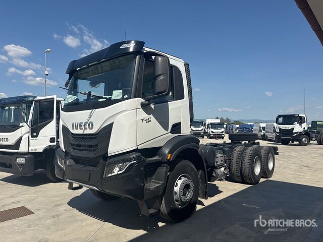 Prodaje se IVECO T WAY AD 380T43H kamion šasija na aukciji