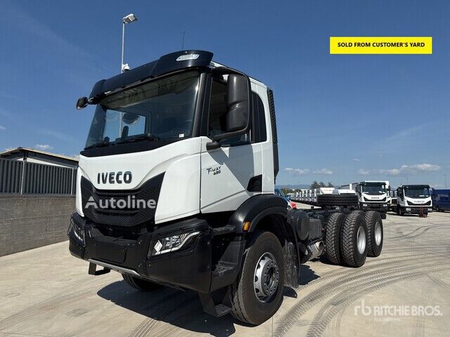 Prodaje se IVECO T WAY AD 380T43H kamion šasija na aukciji