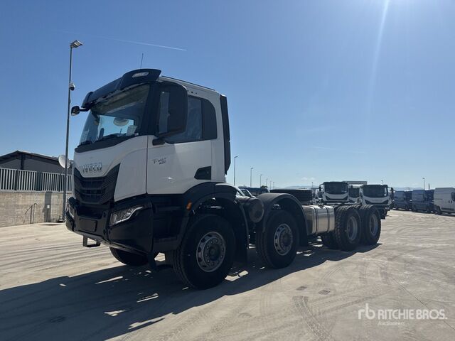 Prodaje se IVECO T WAY AD 410T43H kamion šasija na aukciji