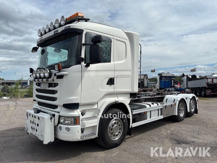 Prodaje se Scania R490 rol kiper sa kukom na aukciji