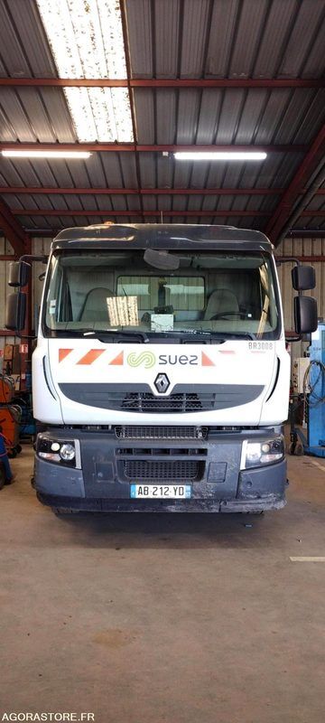 Prodaje se Renault PREMIUM rol kiper sa kukom na aukciji