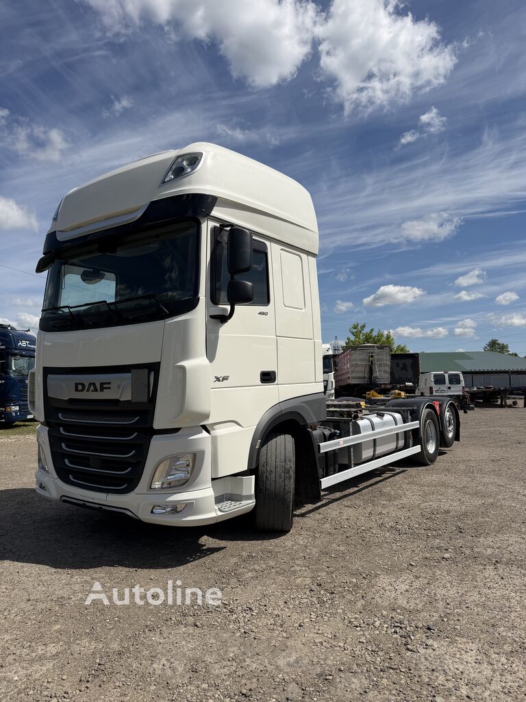 DAF XF 480 vozilo za prevoz kontejnera