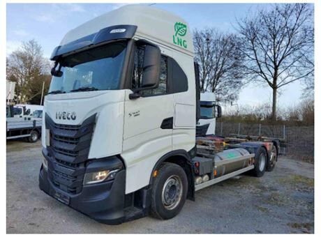 IVECO S-Way vozilo za prevoz kontejnera