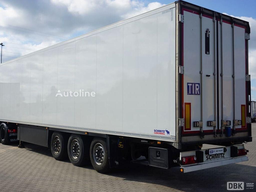 Schmitz Cargobull SKO 24 furgon poluprikolica