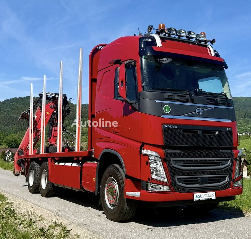 Volvo kamion za prevoz drva