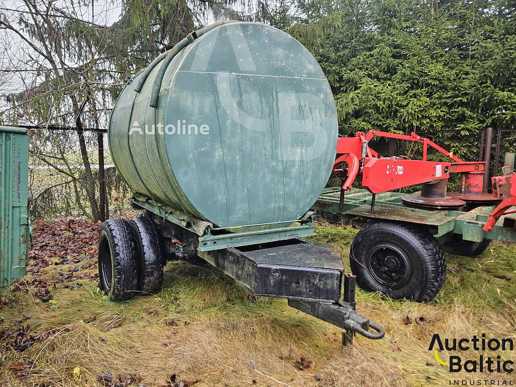Prodaje se Water tanker prikolicu cisternu za vodu na aukciji