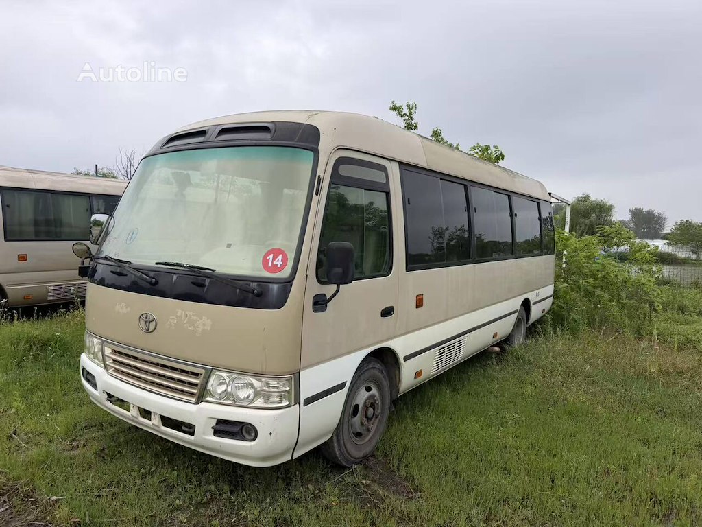 Toyota Coaster turistički autobus