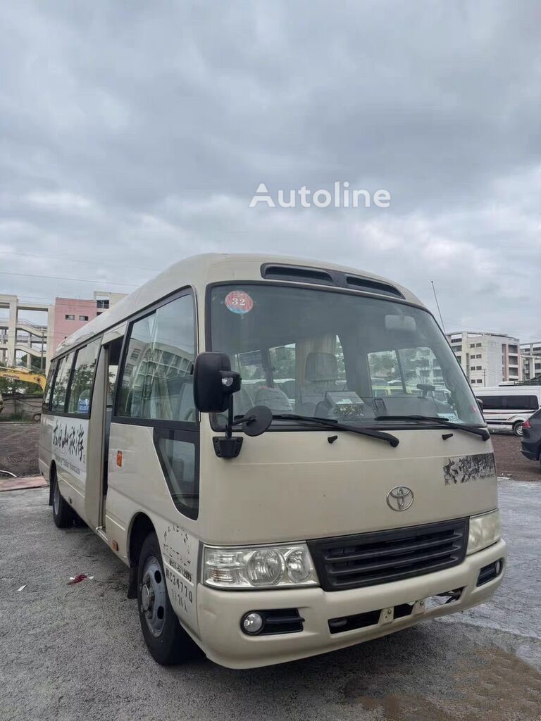 Toyota Coaster diesel prigradski autobus