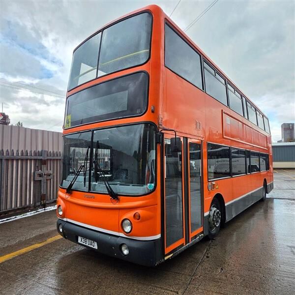 Volvo B7 dvospratni autobus