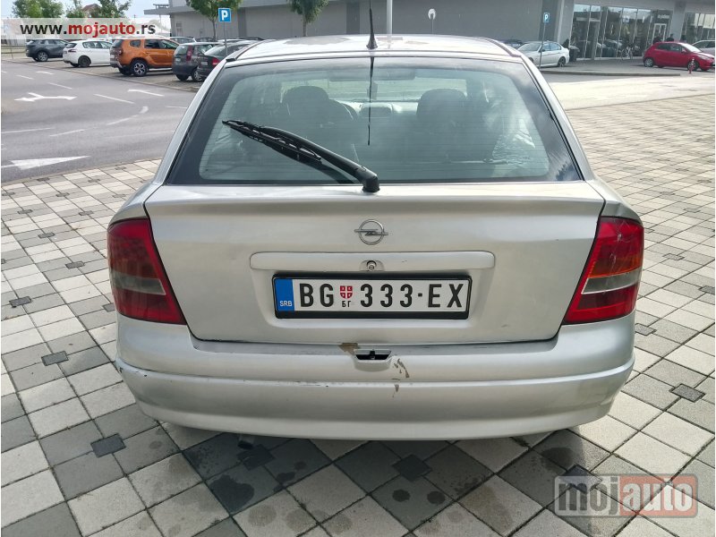 Opel Astra 1.6B