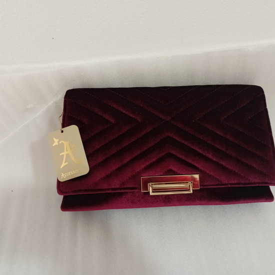 Accessorize bordo plisana torbica NOVO