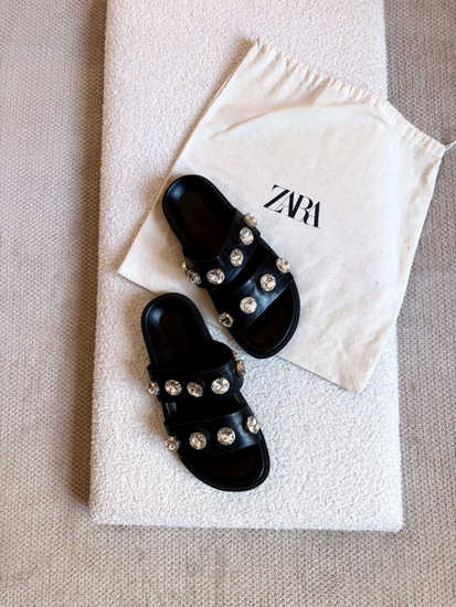 Zara potpuno nove papuce