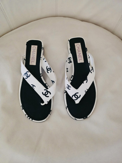 Chanel japanke