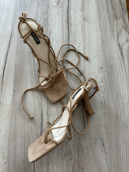 Nine West Yarin kožne sandale