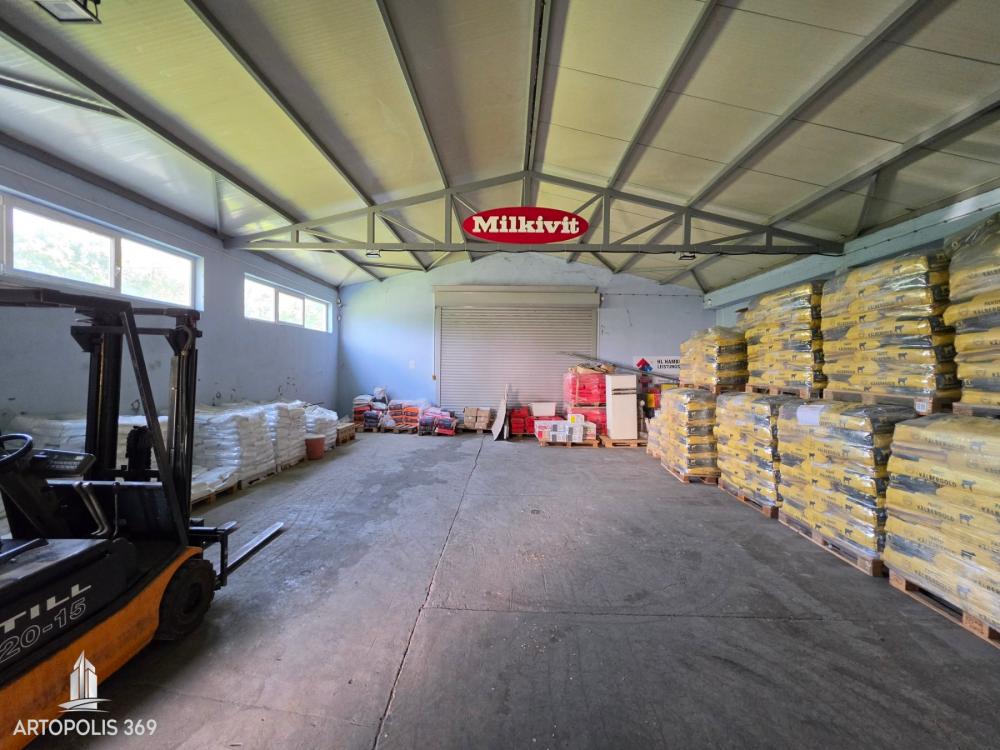 Dve uknjižene hale 450 m2 na 18 ari placa ID#1278
140.000 €