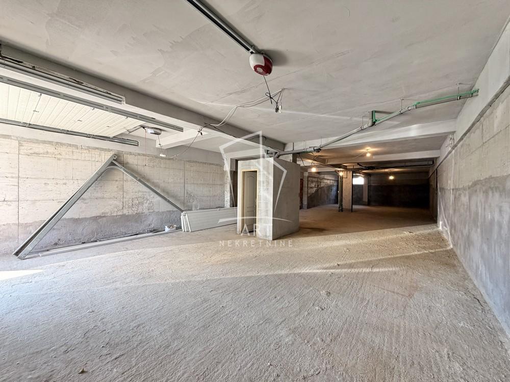 Zvezdara, prodaja poslovnog prostora ID#15233
320.000 €