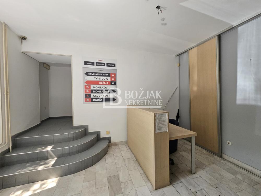 Poslovno-stambena zgrada u širem centru grada ID#2632
681.000 €