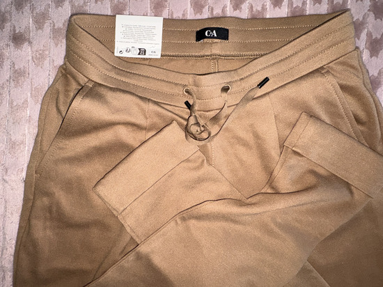 C&A nove sa etiketom