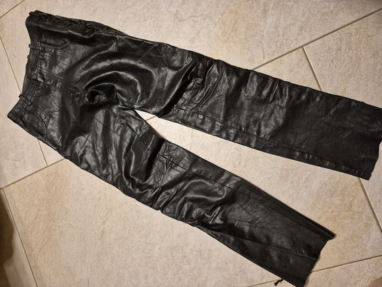 Kožne pantalone i suknje - lot
