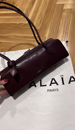Alaia Le Teckel Shoulder Bag nova %200000%