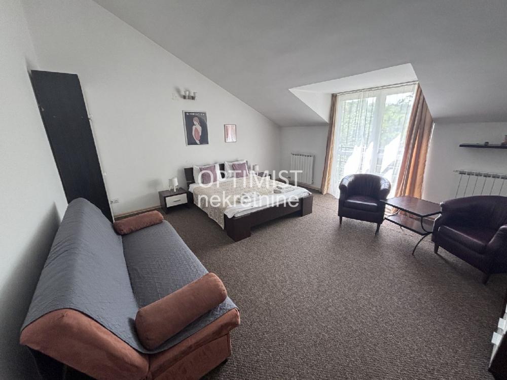 Autokomanda, Bulevar oslobođenja, uknjižen, useljiv ID#3502
129.000 €