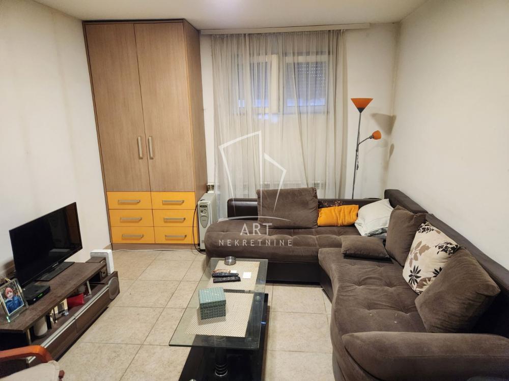 Zemun, odlična garsonjera, 26m2 ID#15240
67.000 €