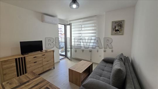 Izdaje se nov, lux, stan u ulici Cara Dušana, 37m2