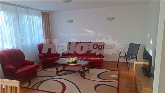 Izdajem renoviran namešten stan Drapšin