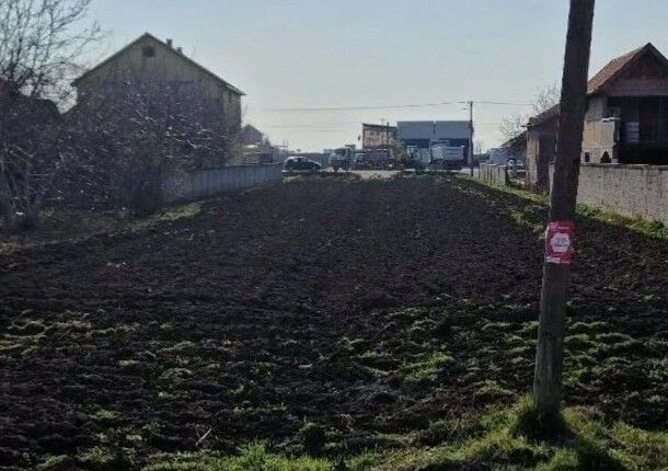 Prodajem plac u Novim Banovcima