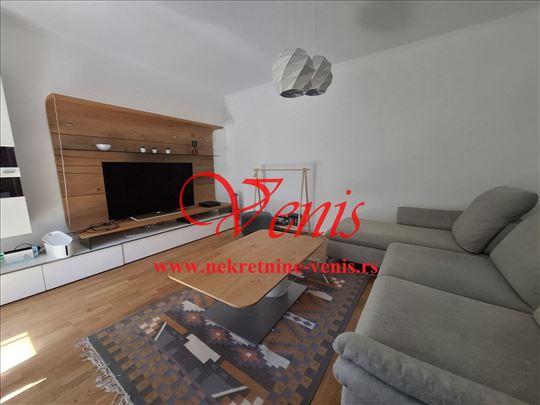 Bulevar Oslobođenja 45 m2 - 500 Evra LUX