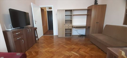 Izdavanje, stan, 400 e, Vračar, Sime Igumanova