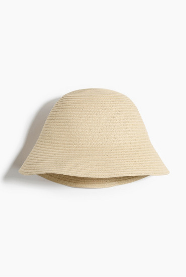 Sesir h&M sa etiketom